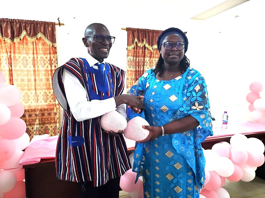 Nutifafa Shelter sensibilise et offre des prothèses mammaires aux femmes touchées par le cancer ...